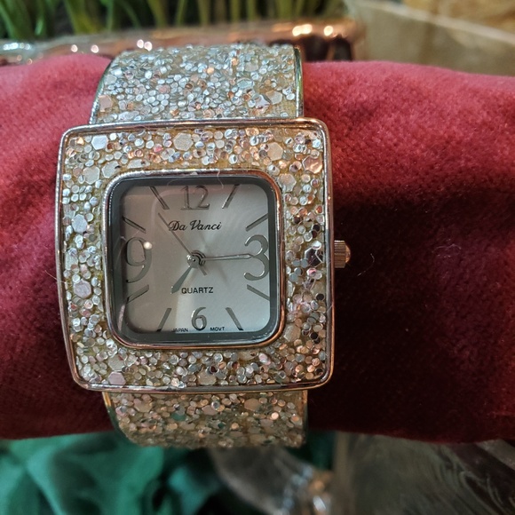 DaVinci | Jewelry | Da Vinci Quartz Cuff Style Watch 3 Bangles | Poshmark